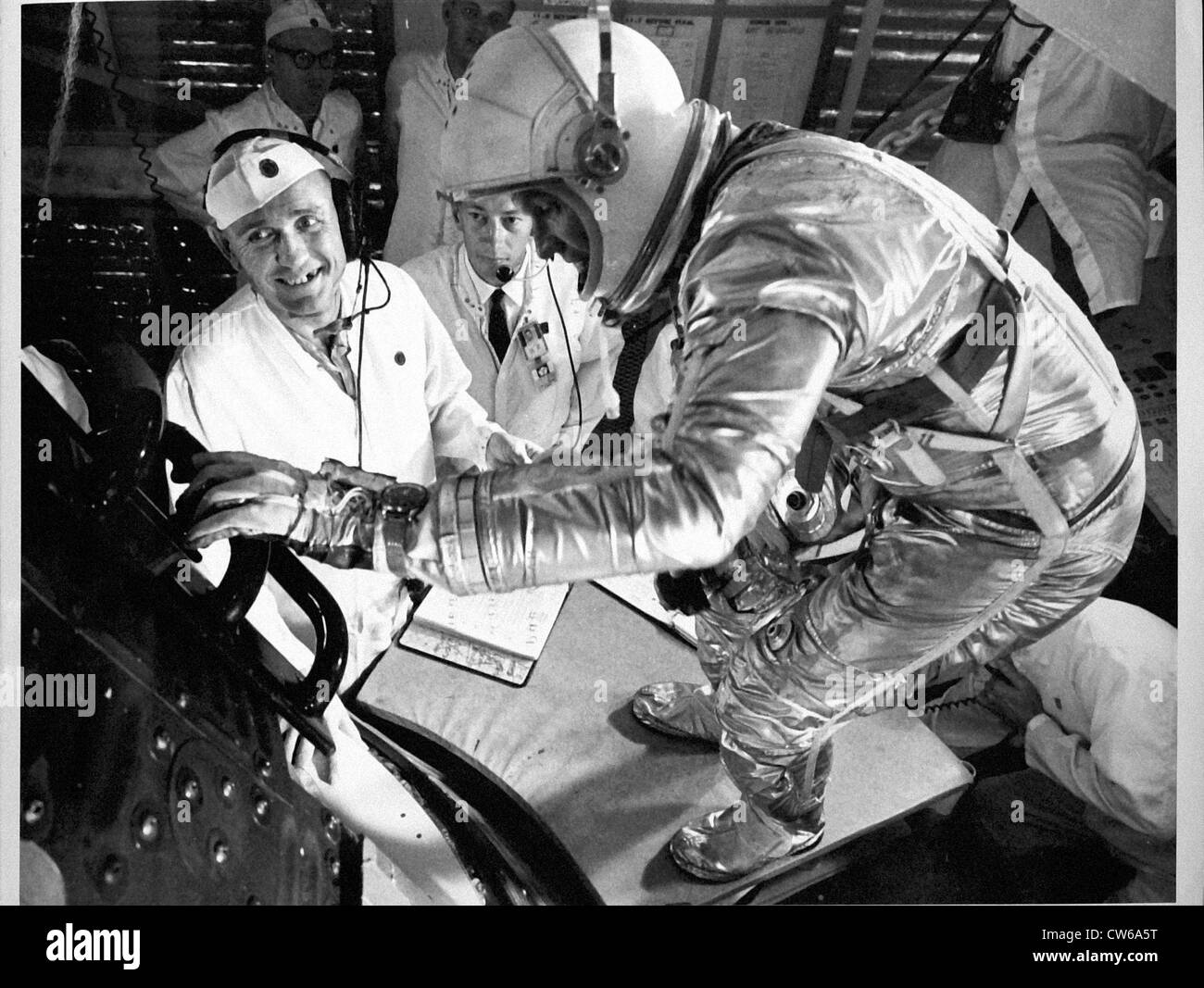 Gordon cooper hi-res stock photography and images - Alamy