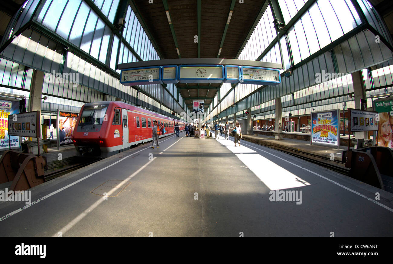 Stuttgart main station, Germany, Baden-Wuerttemberg Stock Photo - Alamy
