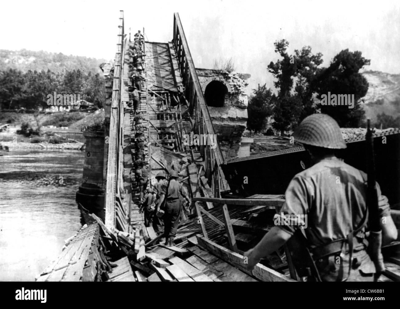 British troops cross a bridge at Vernon (France) August 27, 1944 Stock ...