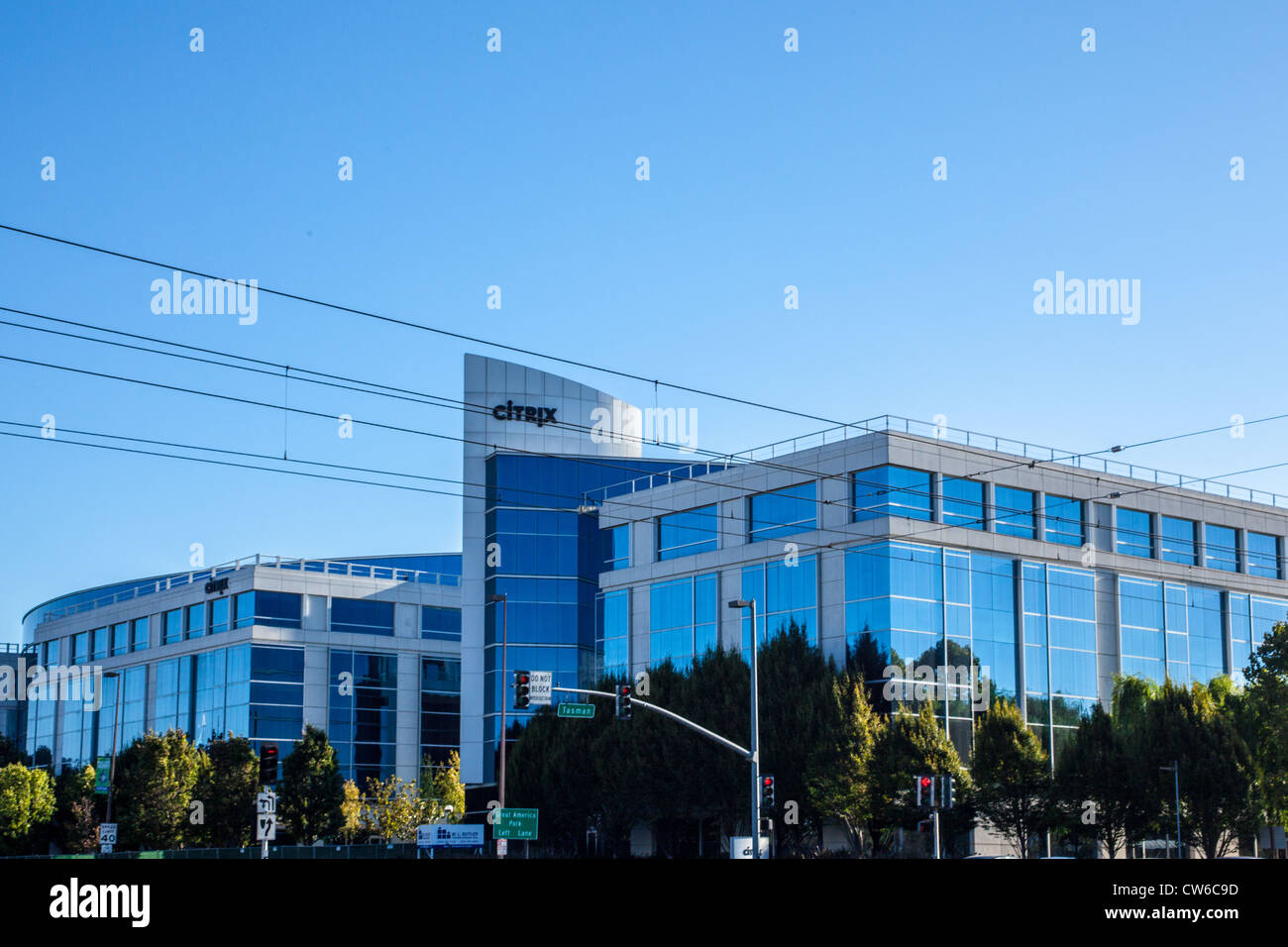 Lightrail hi-res stock photography and images - Alamy