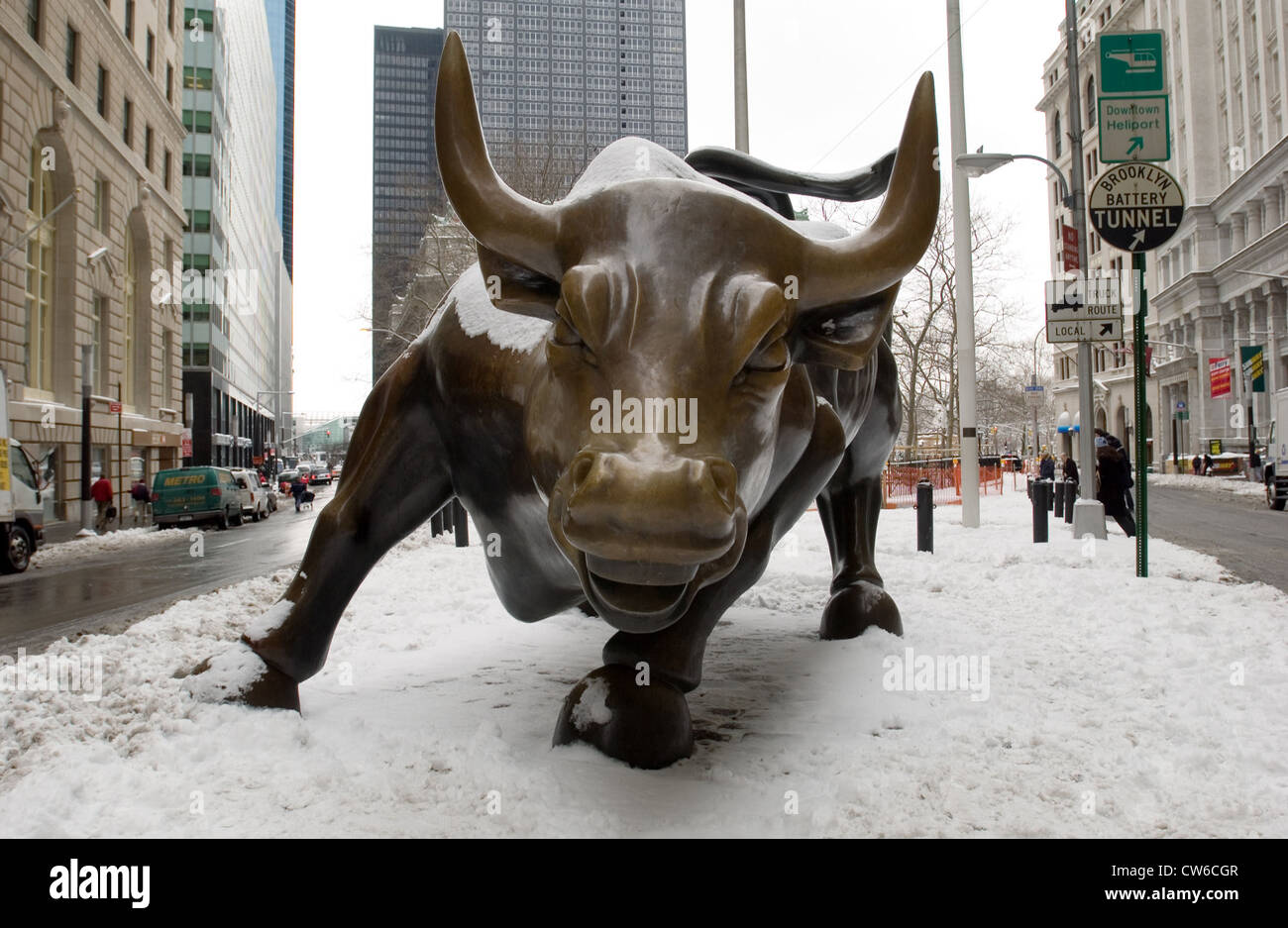 The Charging Bull in New York Stock Photo - Alamy