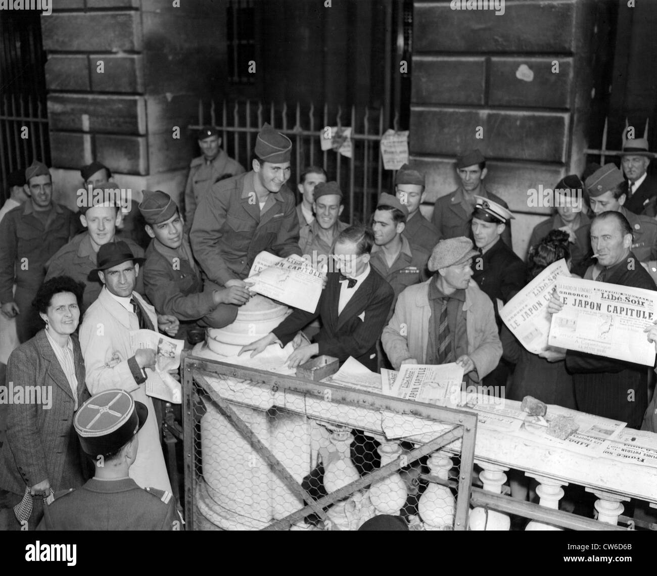 10 august 1945 Black and White Stock Photos & Images - Alamy