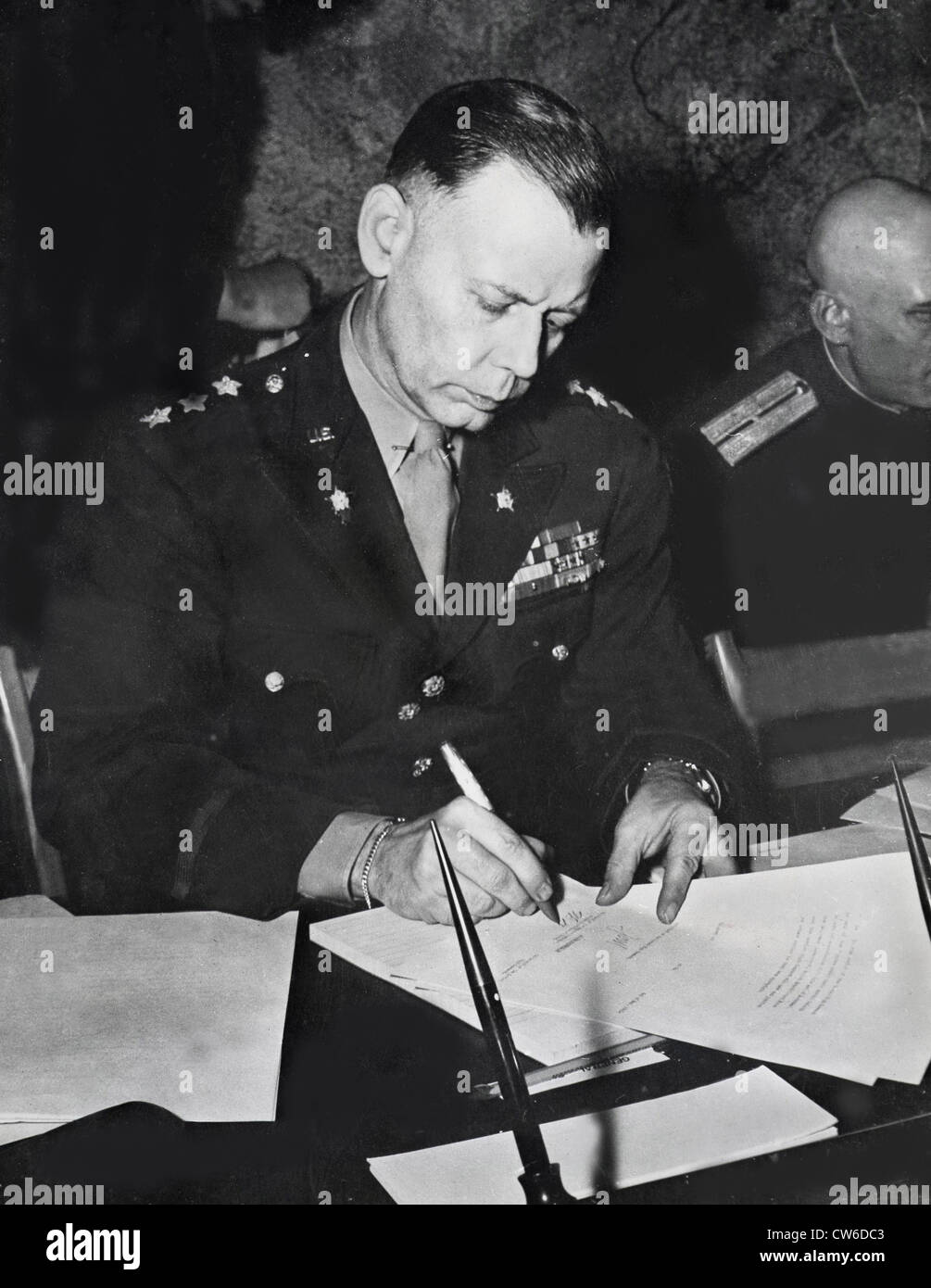 Reims france may 7 1945 hi-res stock photography and images - Alamy