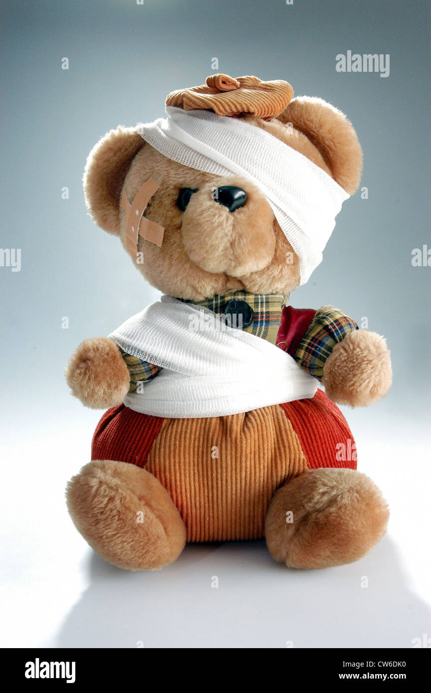 Teddy bear with bandage Stock Photo - Alamy