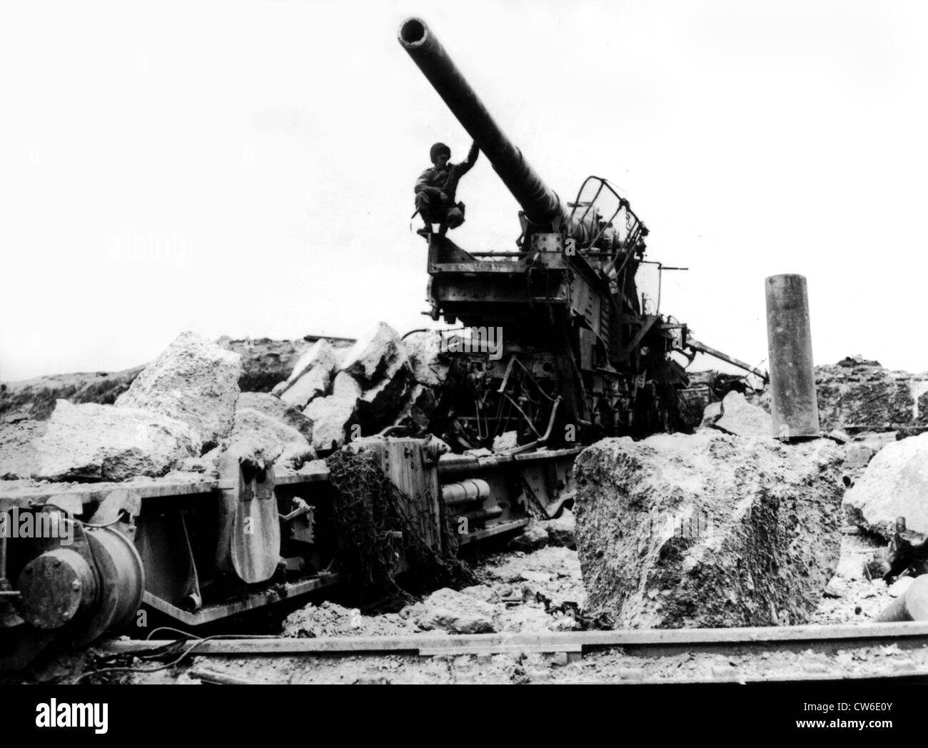 Giant gun hi-res stock photography and images - Alamy