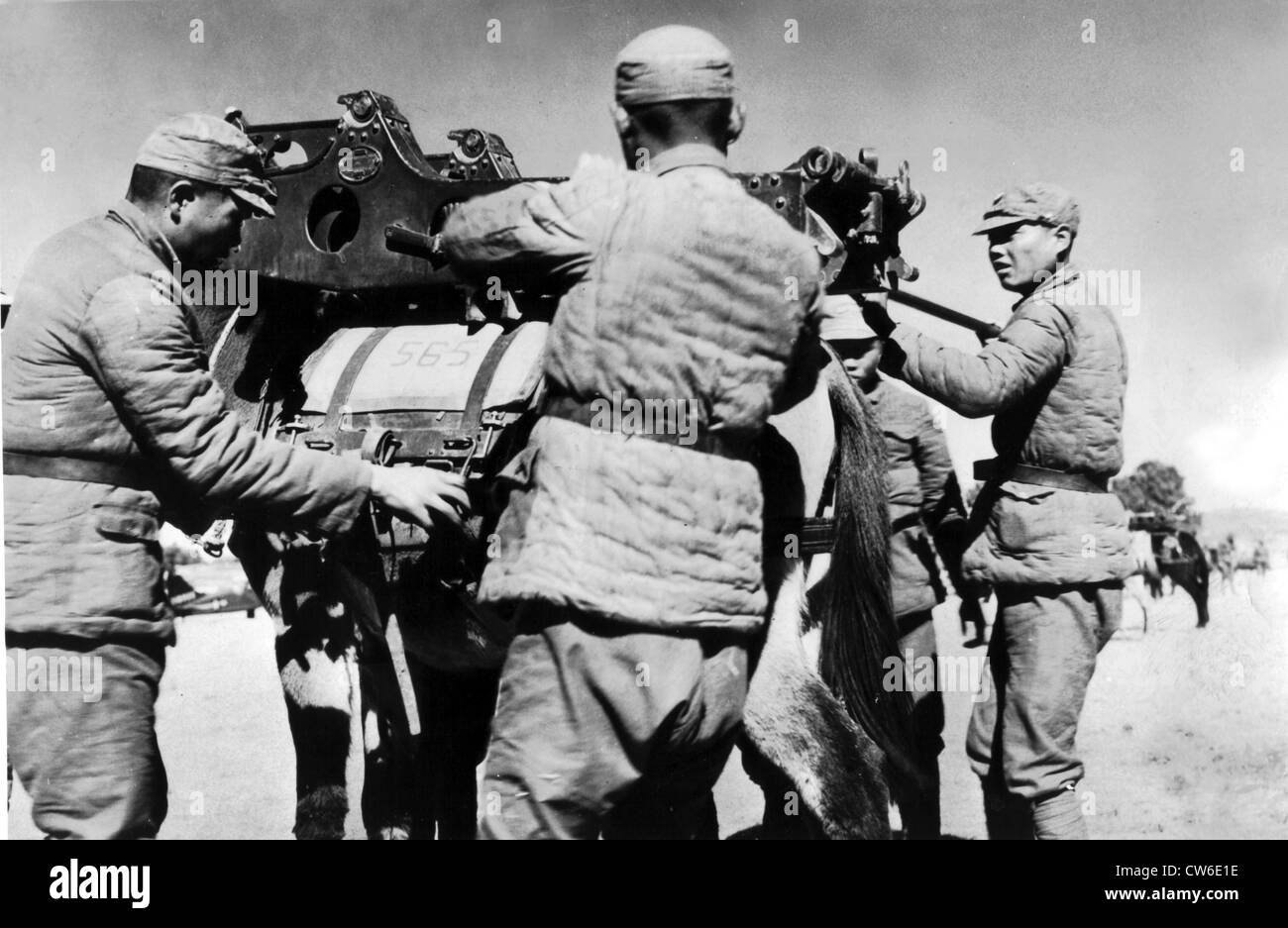 Chinese soldiers hi-res stock photography and images - Alamy