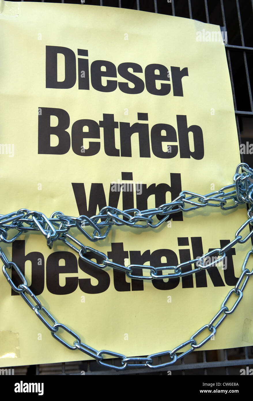 Strike poster hi-res stock photography and images - Alamy