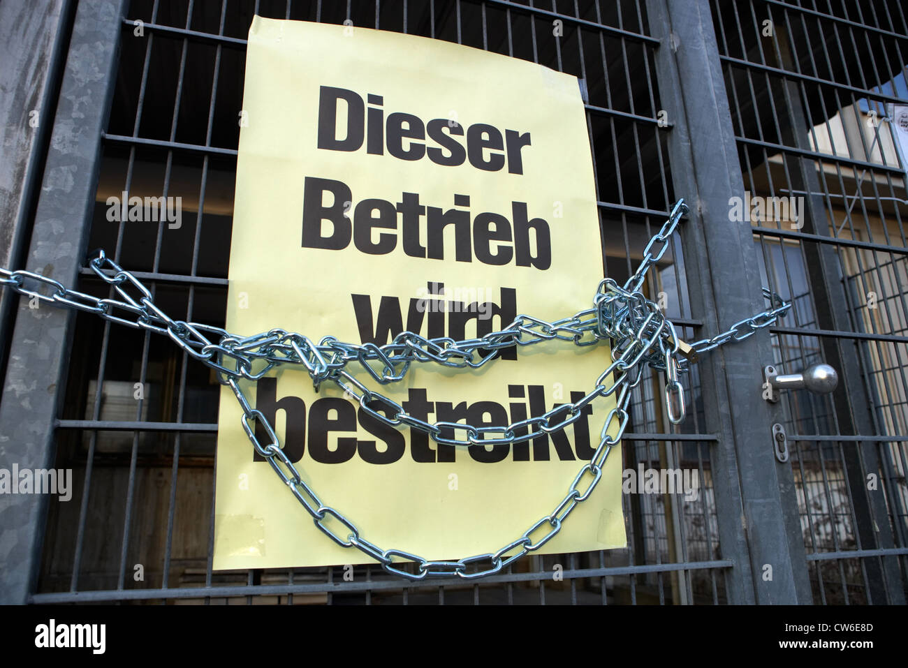 Strike poster hi-res stock photography and images - Alamy