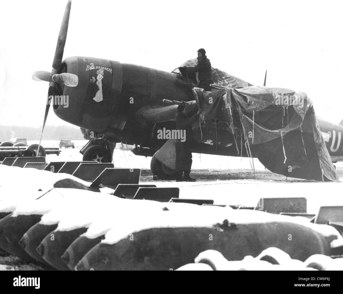 A P-47 Thunderbolt fighter bomber on the Western Front, January 1945 ...