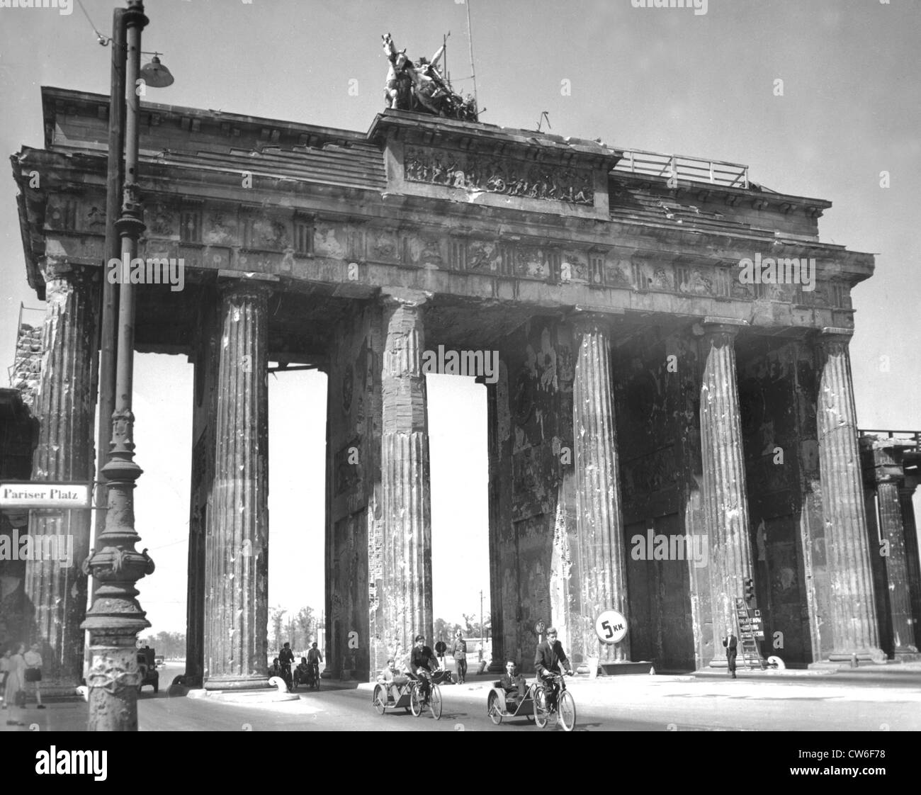 Berlin 1945 hi-res stock photography and images - Alamy
