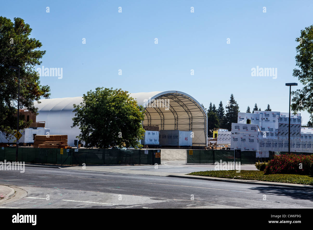 Temporary structure hi-res stock photography and images - Alamy