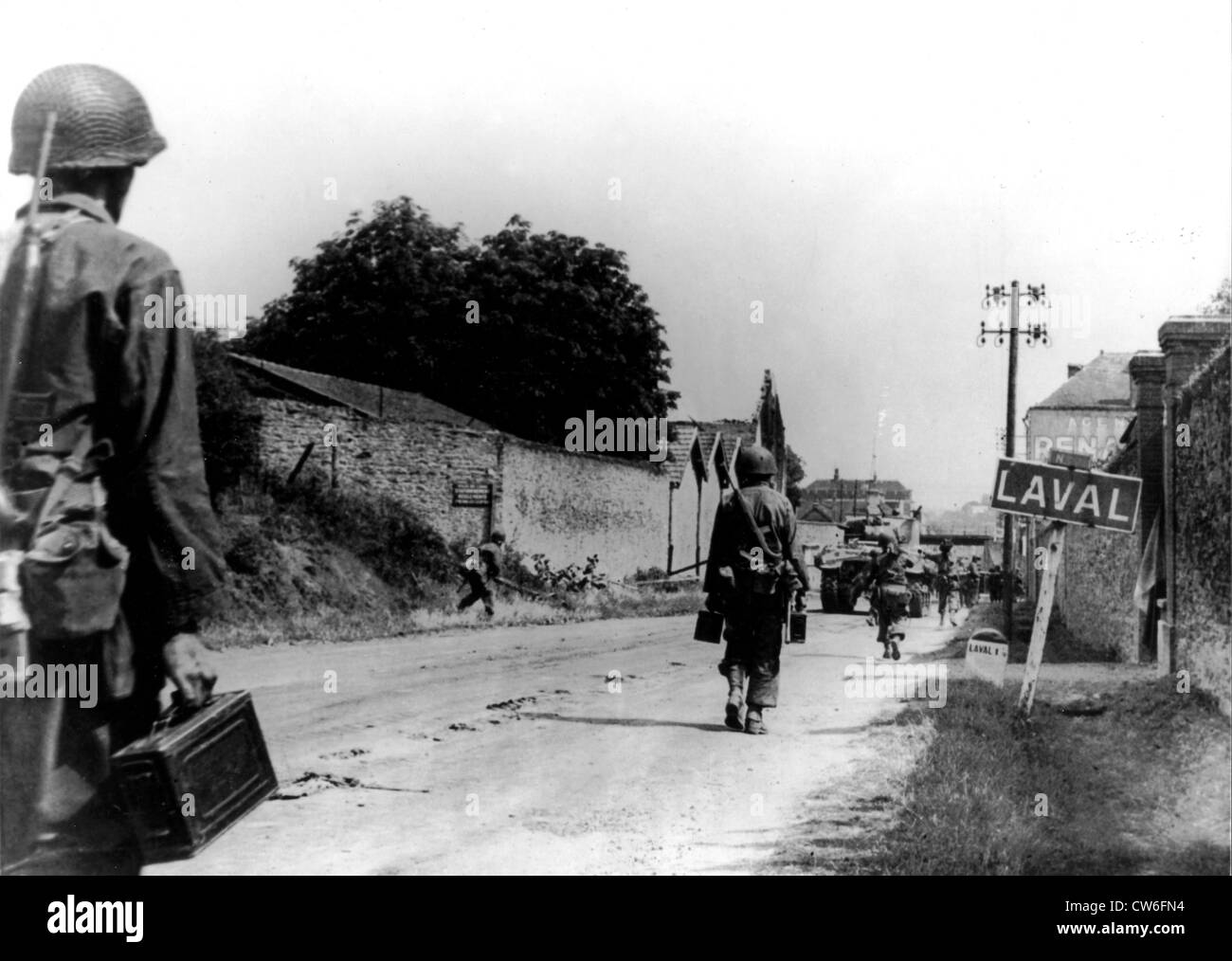 American military equipment during world hi-res stock photography and ...
