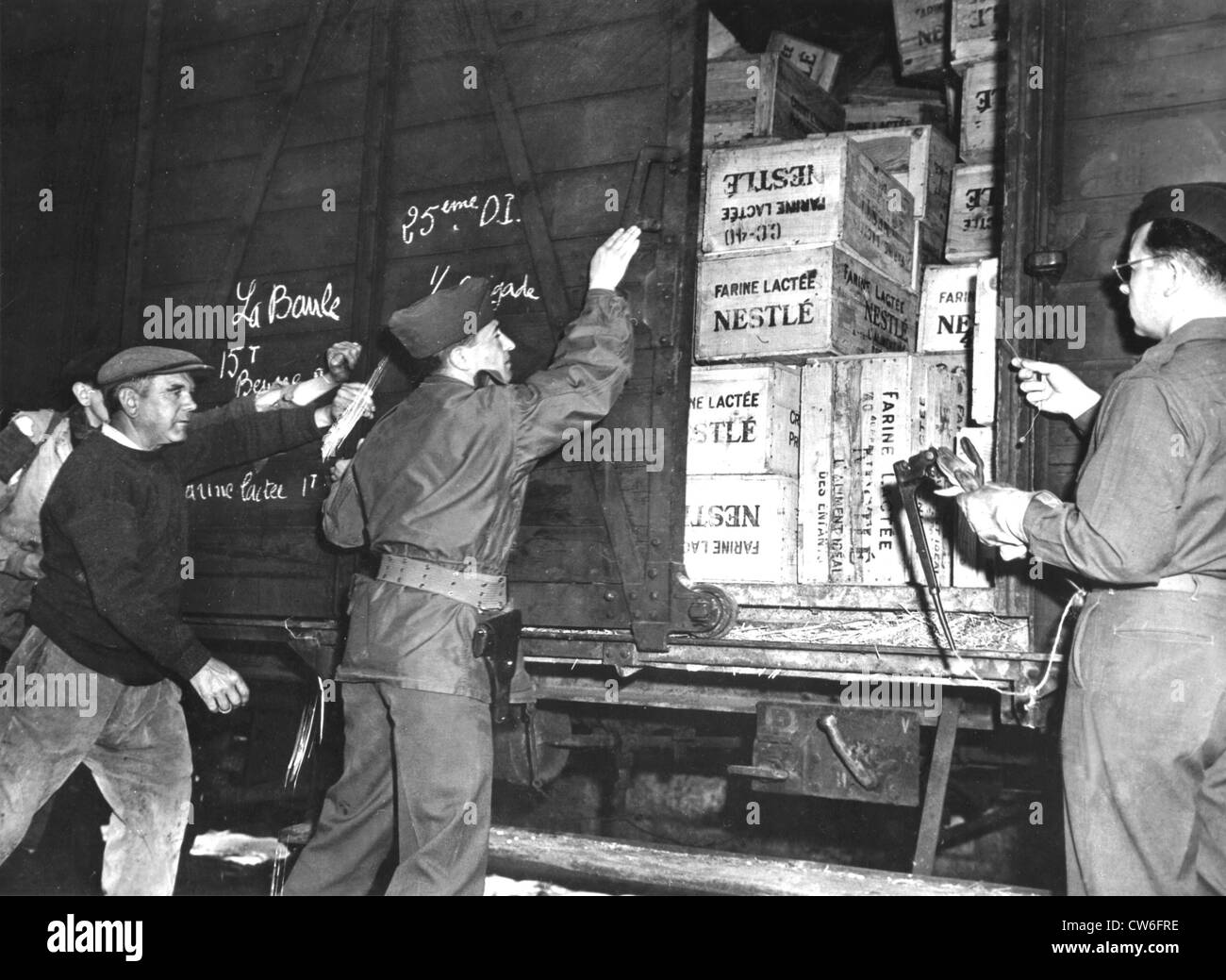 April 1945 hi-res stock photography and images - Alamy