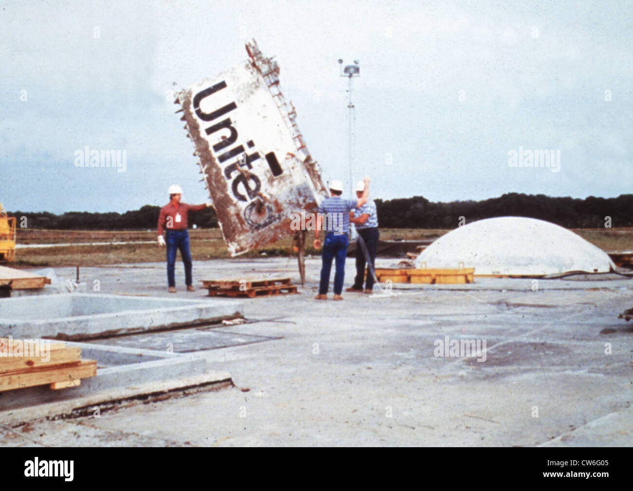 1986 challenger explosion hi-res stock photography and images - Alamy