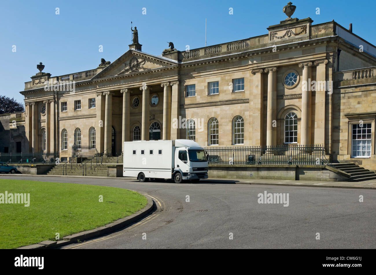Prisoner prison transfer security van vehicle parked at Crown Court ...