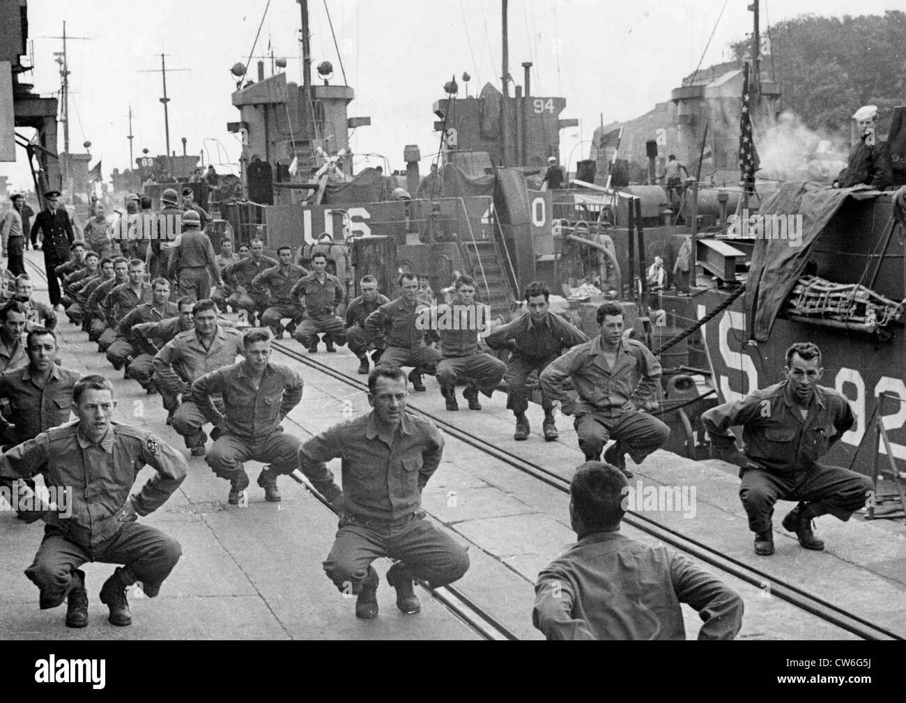 US assault troops before the Normandy landings (June 1944 Stock Photo ...