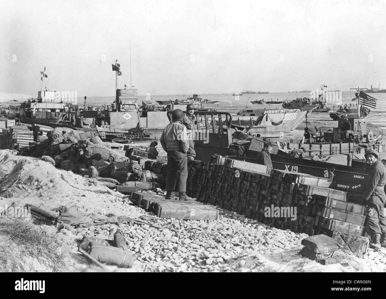 Reinforcement of the Normandy Front (June 1944 Stock Photo - Alamy