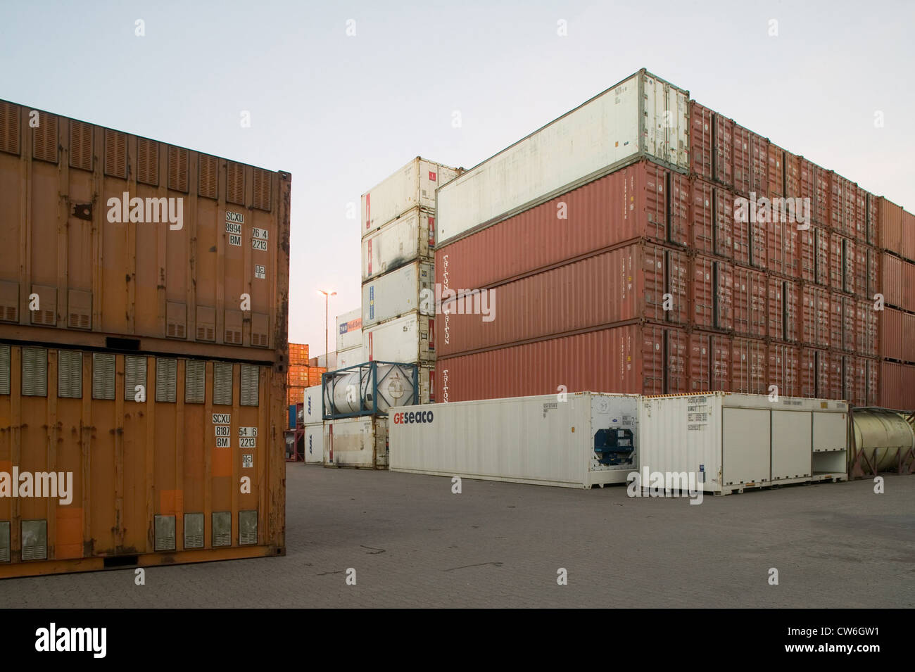 Intermediate storage hi-res stock photography and images - Alamy