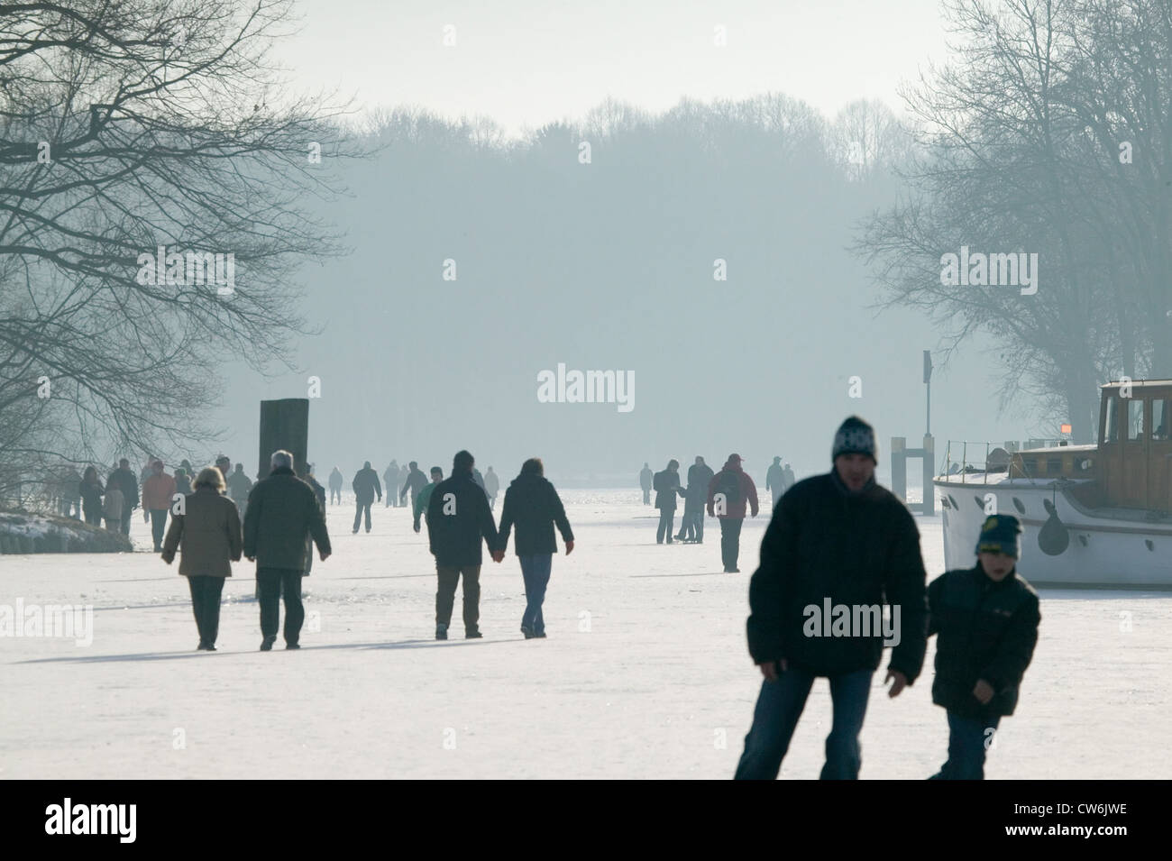 Berlin walk hi-res stock photography and images - Alamy
