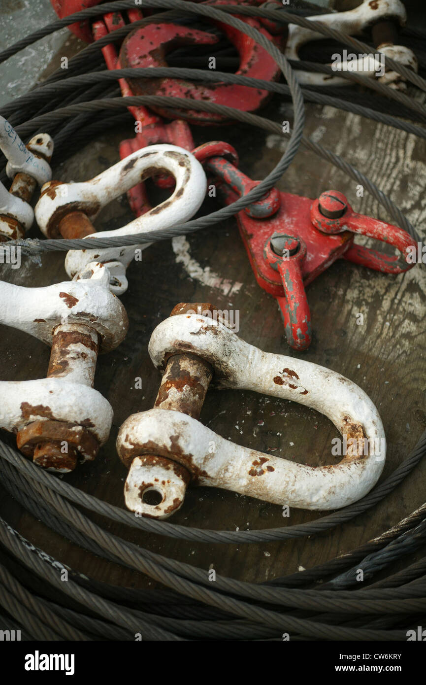 Hamburg, Shackle and steel cables on the deck of a ship Stock Photo - Alamy