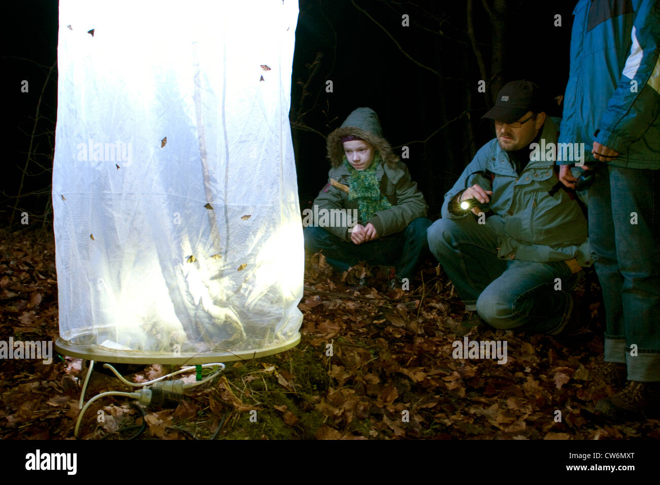 Scientist natural observation child hi-res stock photography and images ...