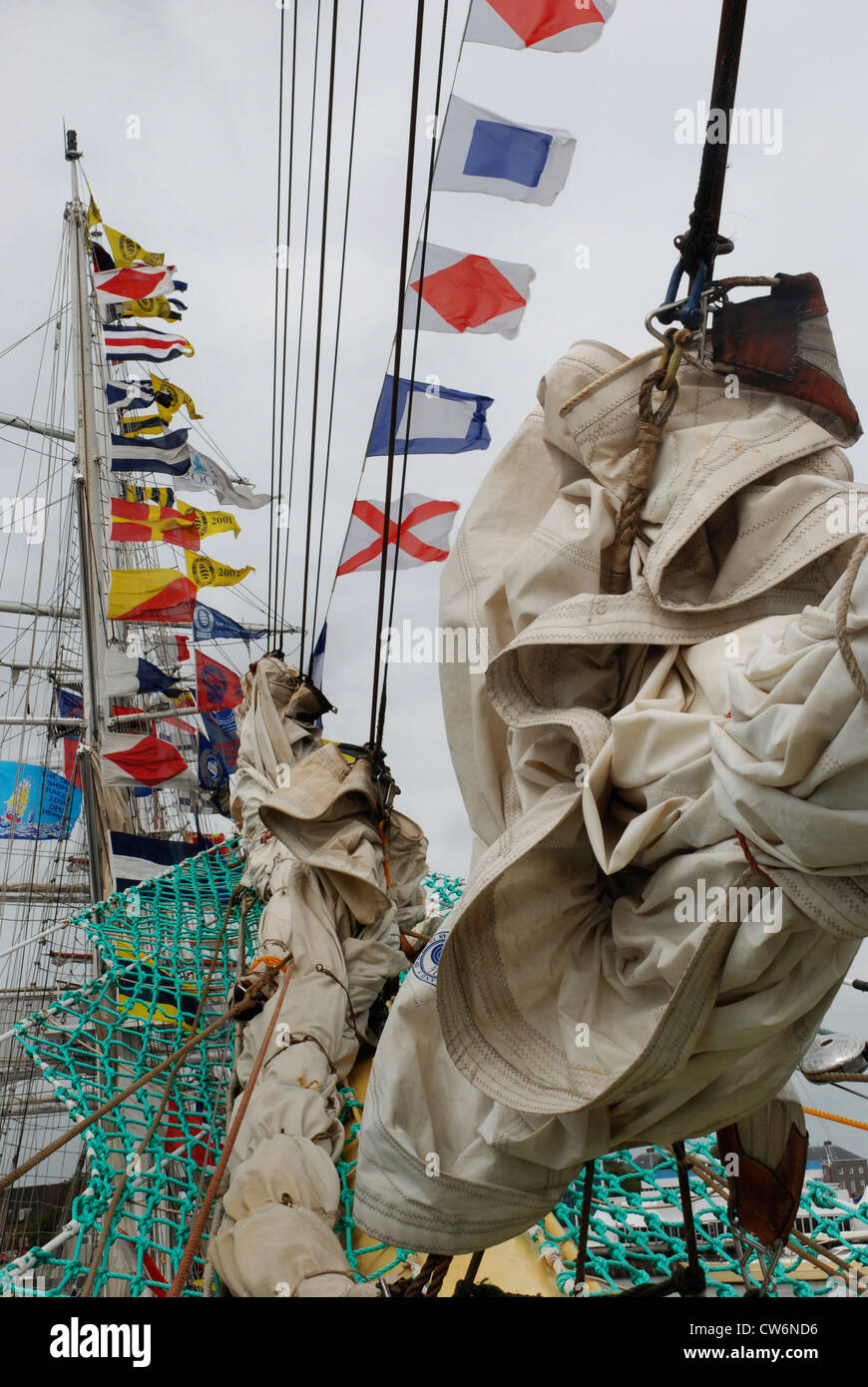 Tall ship rigs hi-res stock photography and images - Alamy
