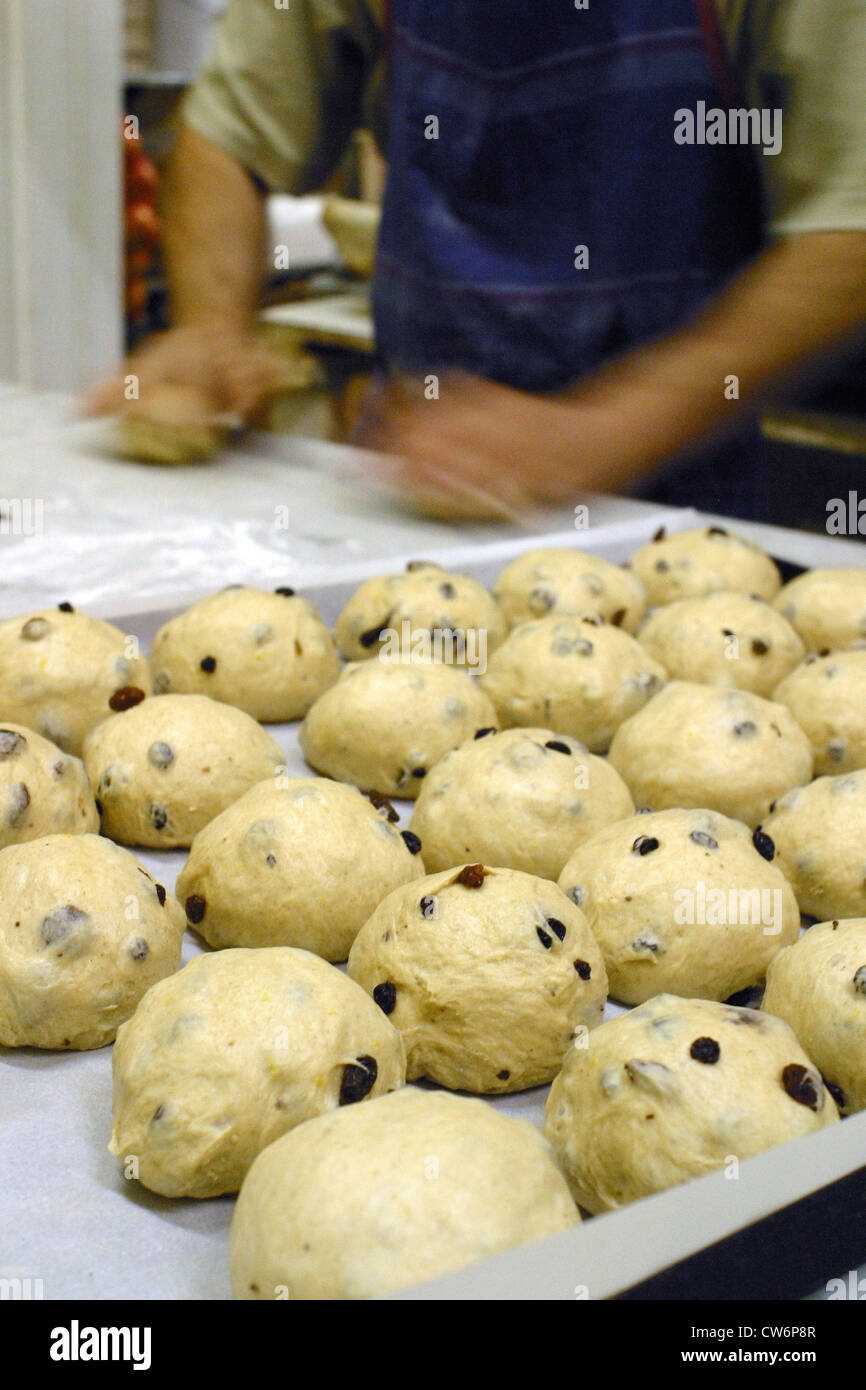 Bakers action bread hi-res stock photography and images - Alamy