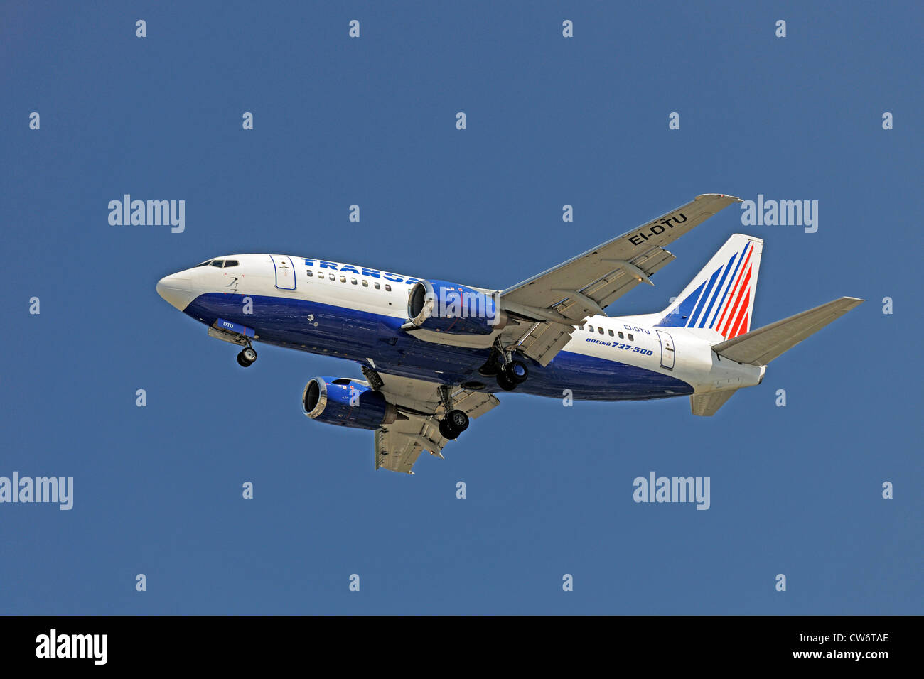 Side view 737 hi-res stock photography and images - Alamy