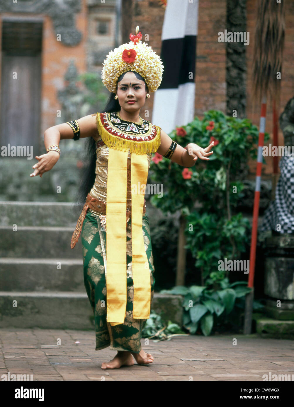 Indonesia Bali Ubud dancer Stock Photo - Alamy