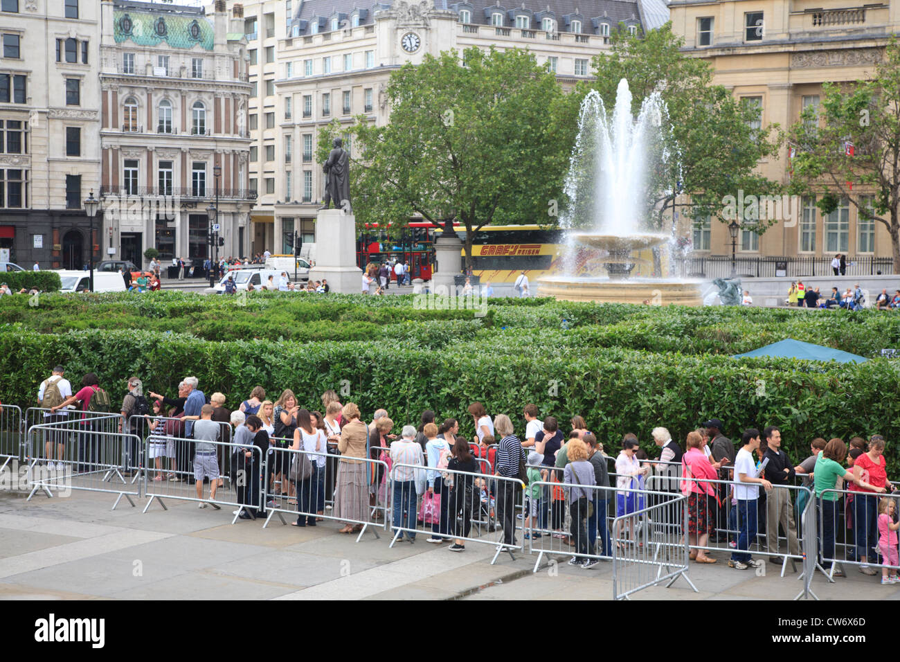 Uk trafalgar square hi-res stock photography and images - Alamy