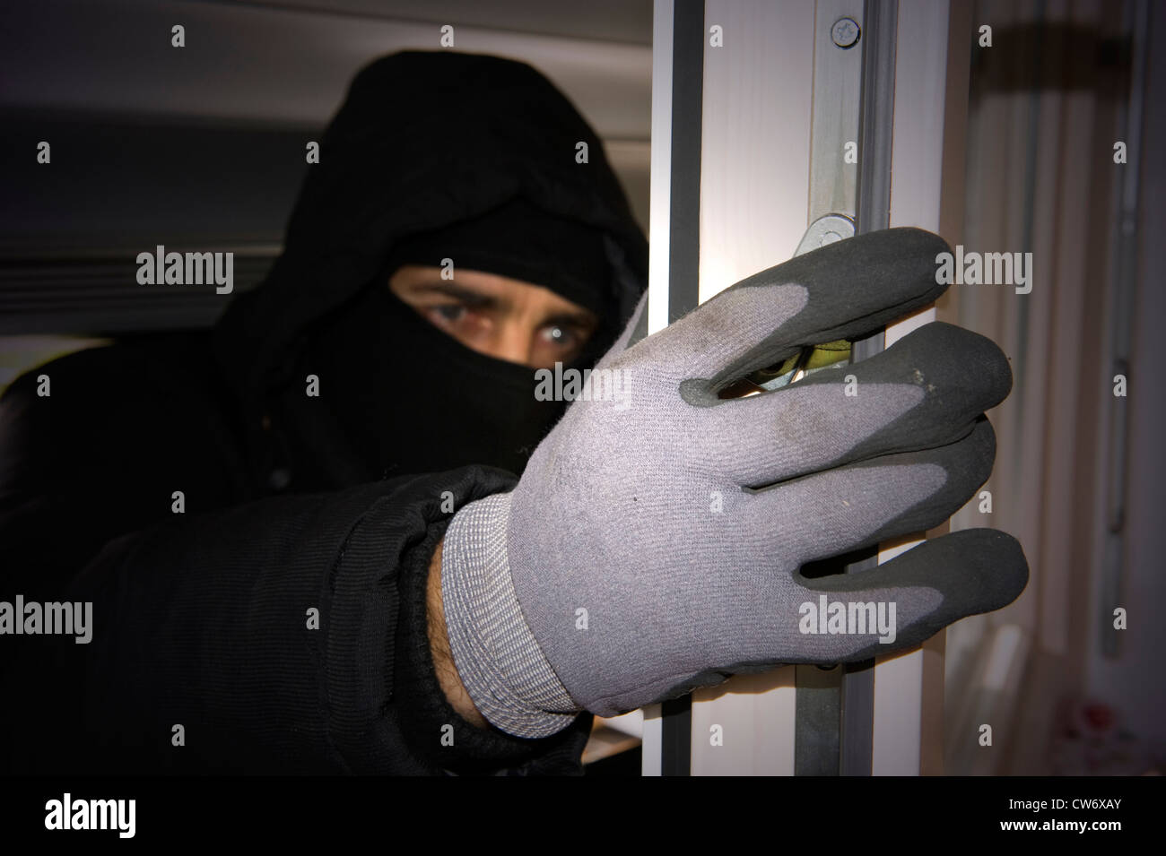 House break ins hi-res stock photography and images - Alamy