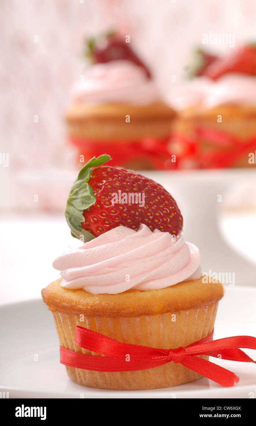 Vanilla cupcake hi-res stock photography and images - Alamy