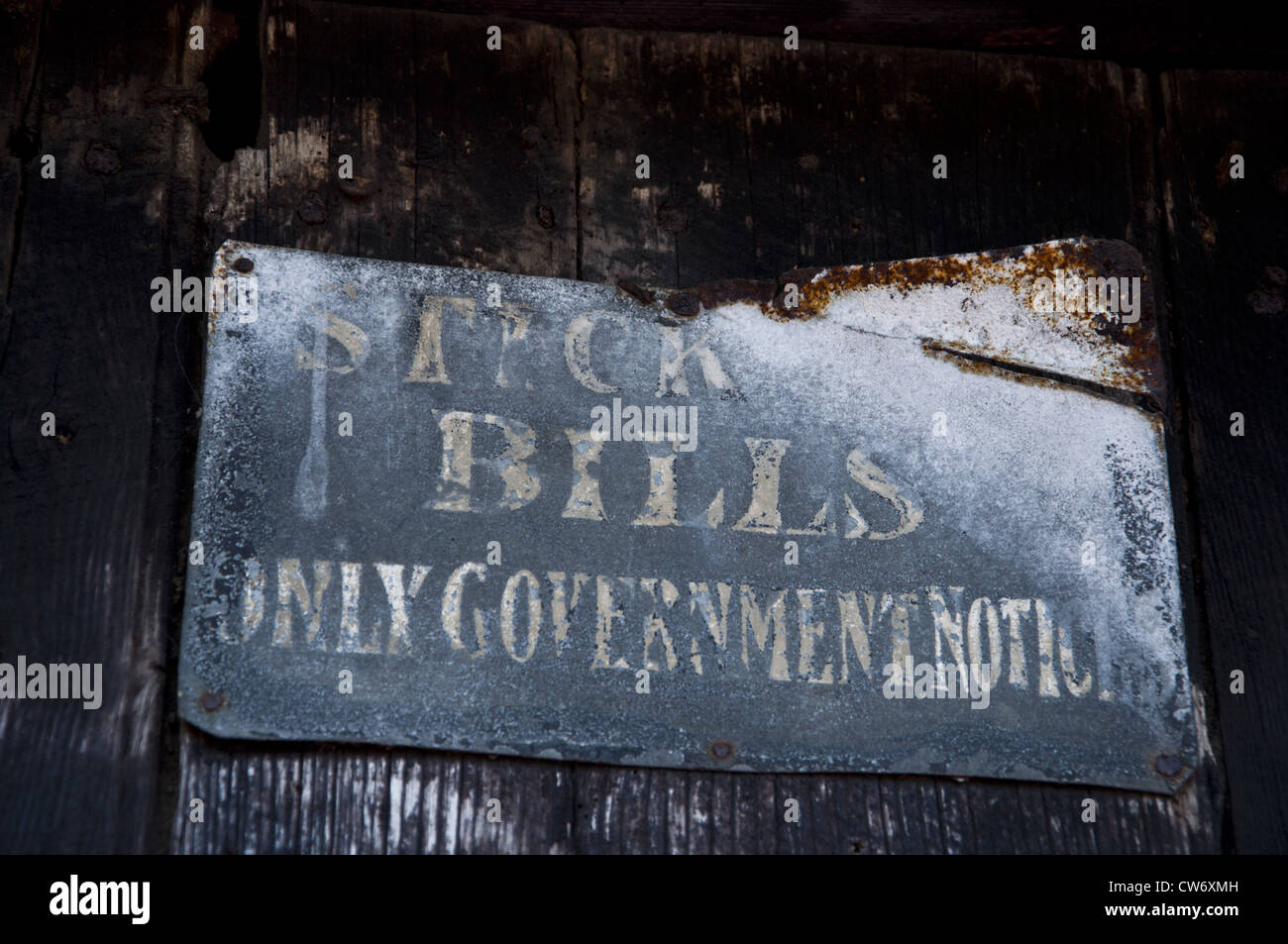 stick no bills sign Stock Photo - Alamy