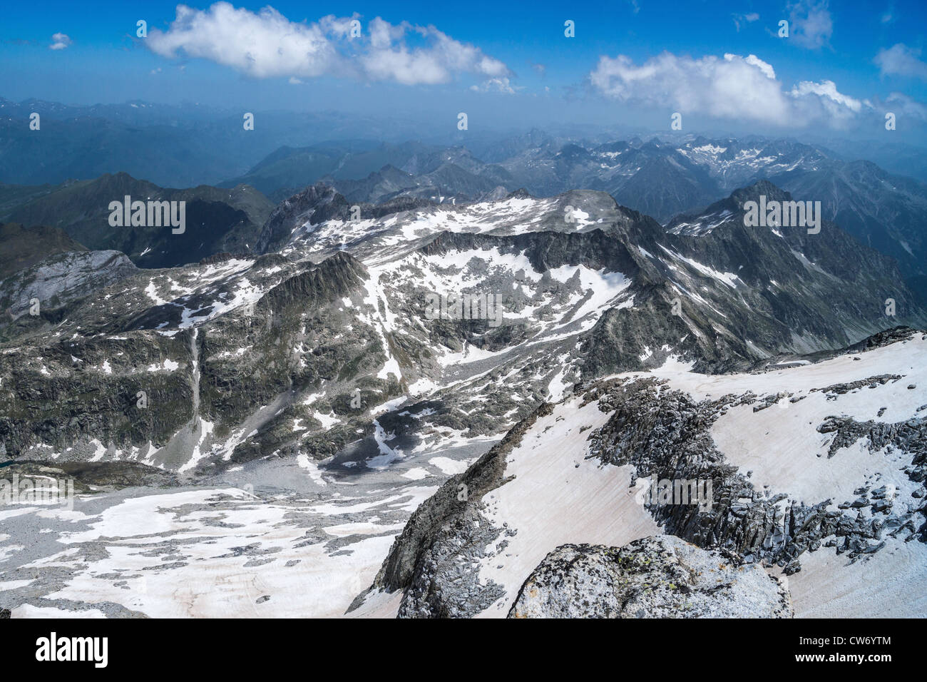 Pirineos panoramic aneto hi-res stock photography and images - Alamy