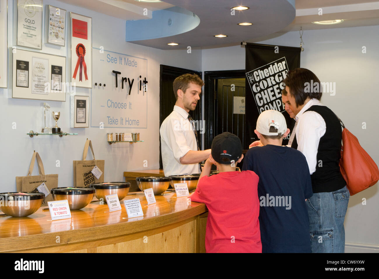 Cheddar Gorge: Cheddar Gorge Cheese Company - cheese tasting Stock ...