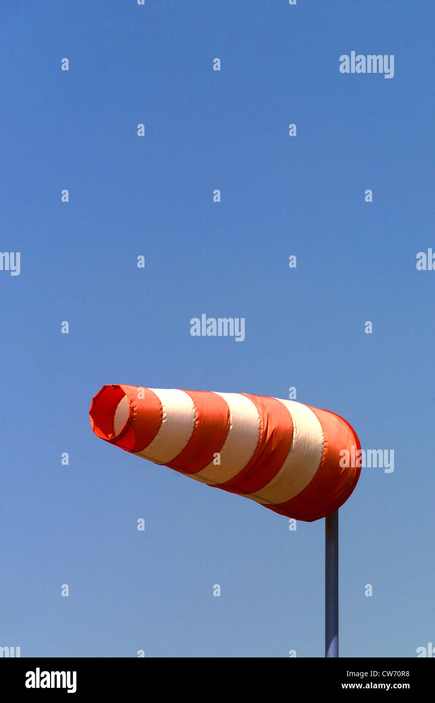 Bridge warning of wind hi-res stock photography and images - Alamy