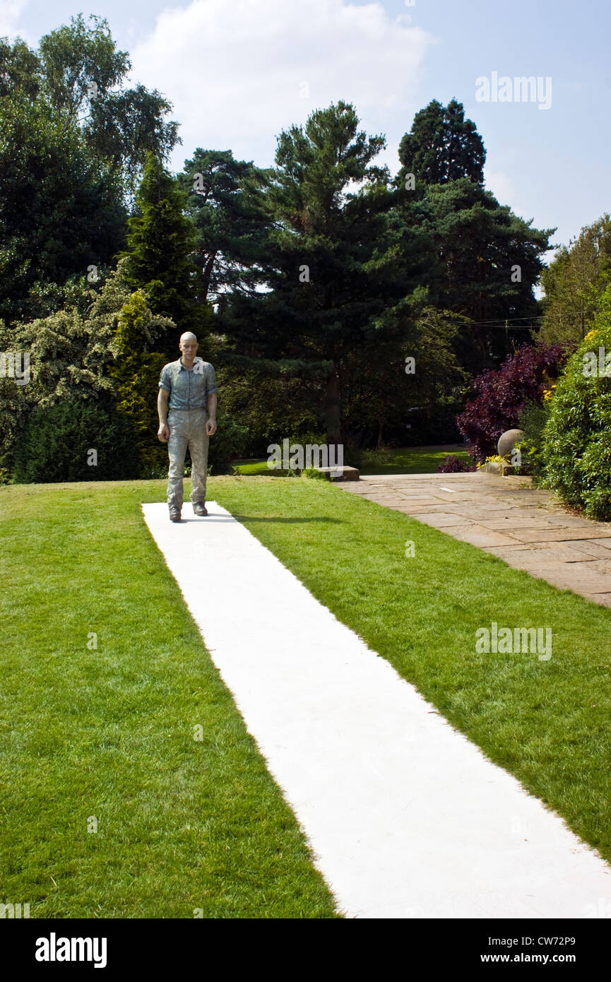 Sean henry sculpture hi-res stock photography and images - Alamy