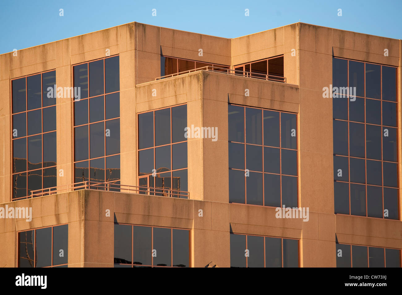 Large building banking hi-res stock photography and images - Alamy