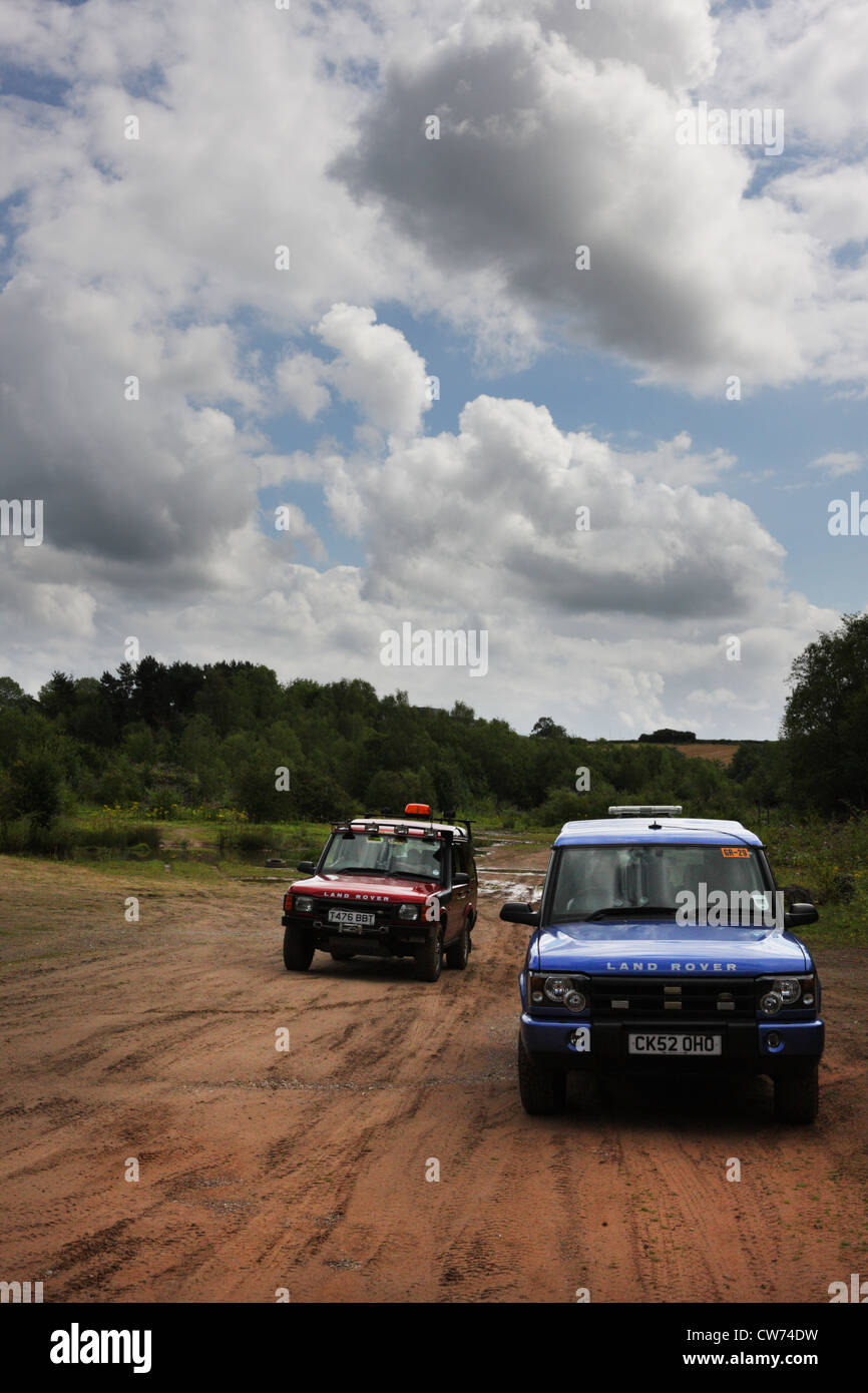 Volunteers from Gloucestershire & Worcester 4x4 Response receive a ...