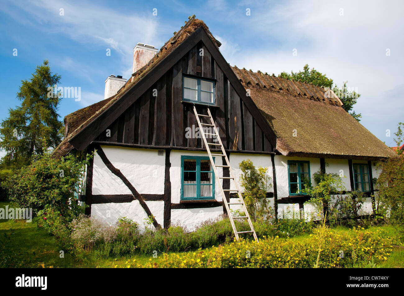 Village traditionnel hi-res stock photography and images - Alamy