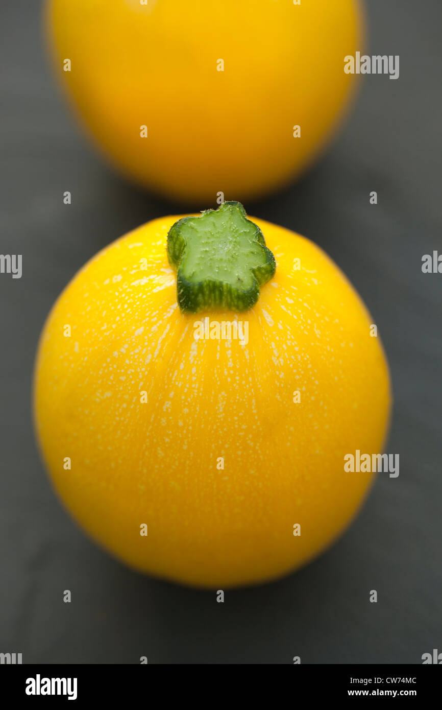 Yellow Round Courgettes Stock Photo - Alamy