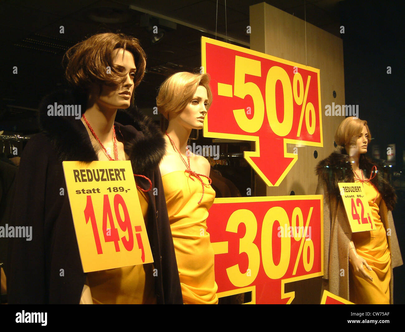 Textile centers hi-res stock photography and images - Alamy