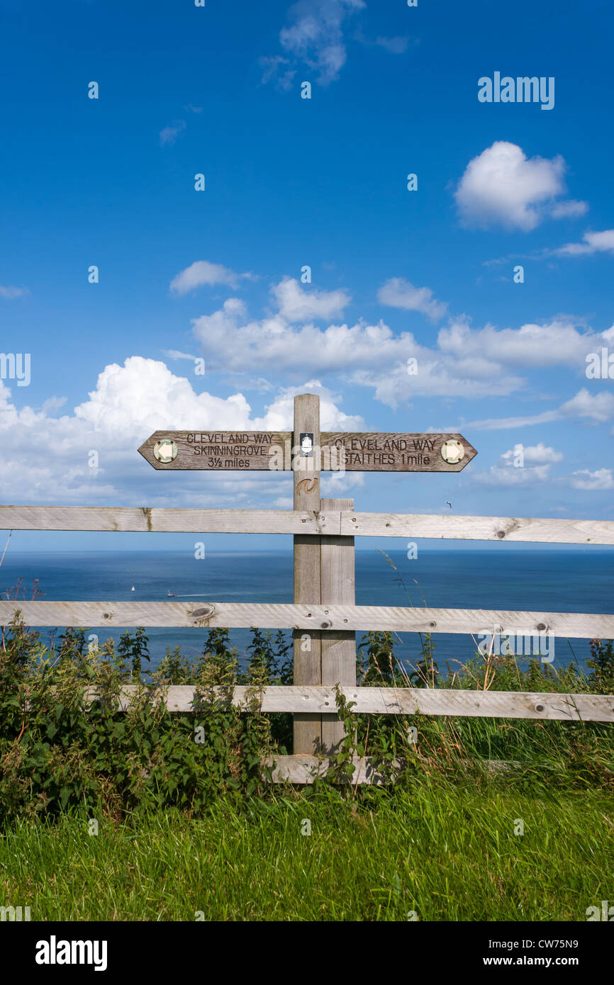 Wooden signpost on cleveland way hi-res stock photography and images ...