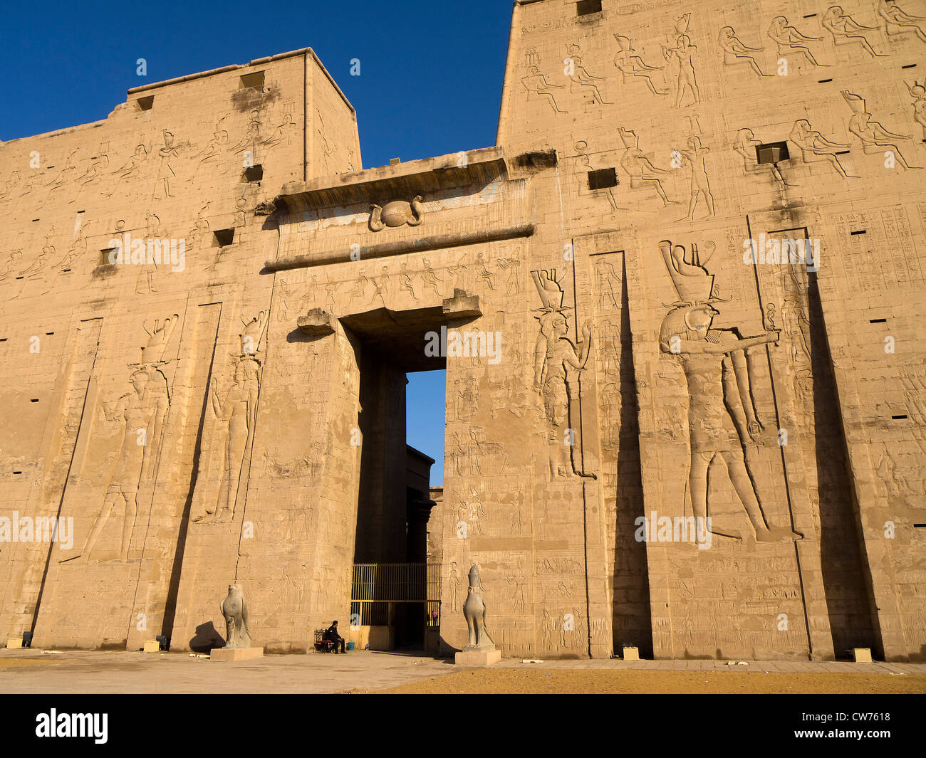 Lion egyptian god osiris hi-res stock photography and images - Alamy