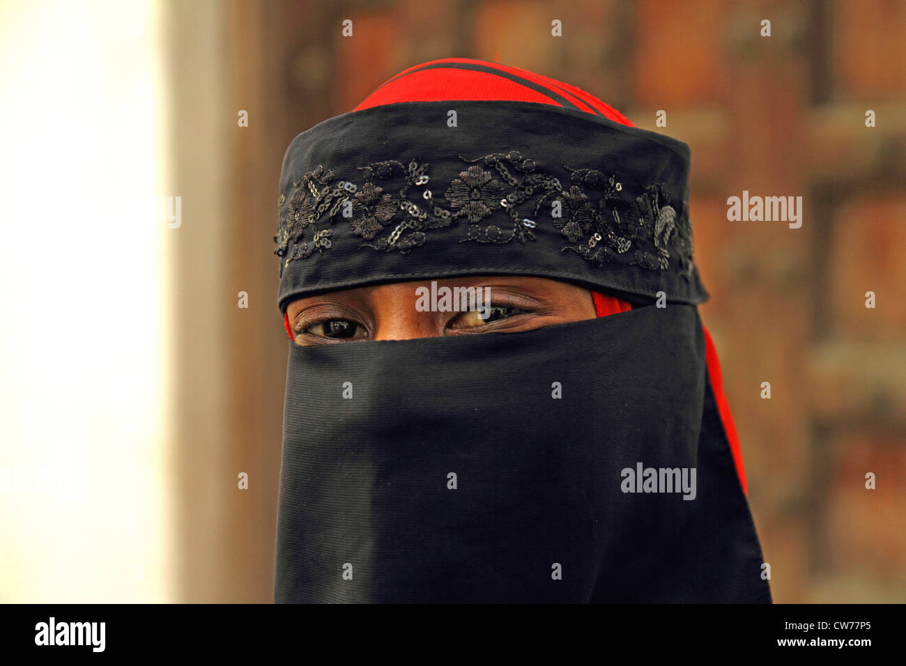 Veiled woman black hi-res stock photography and images - Alamy