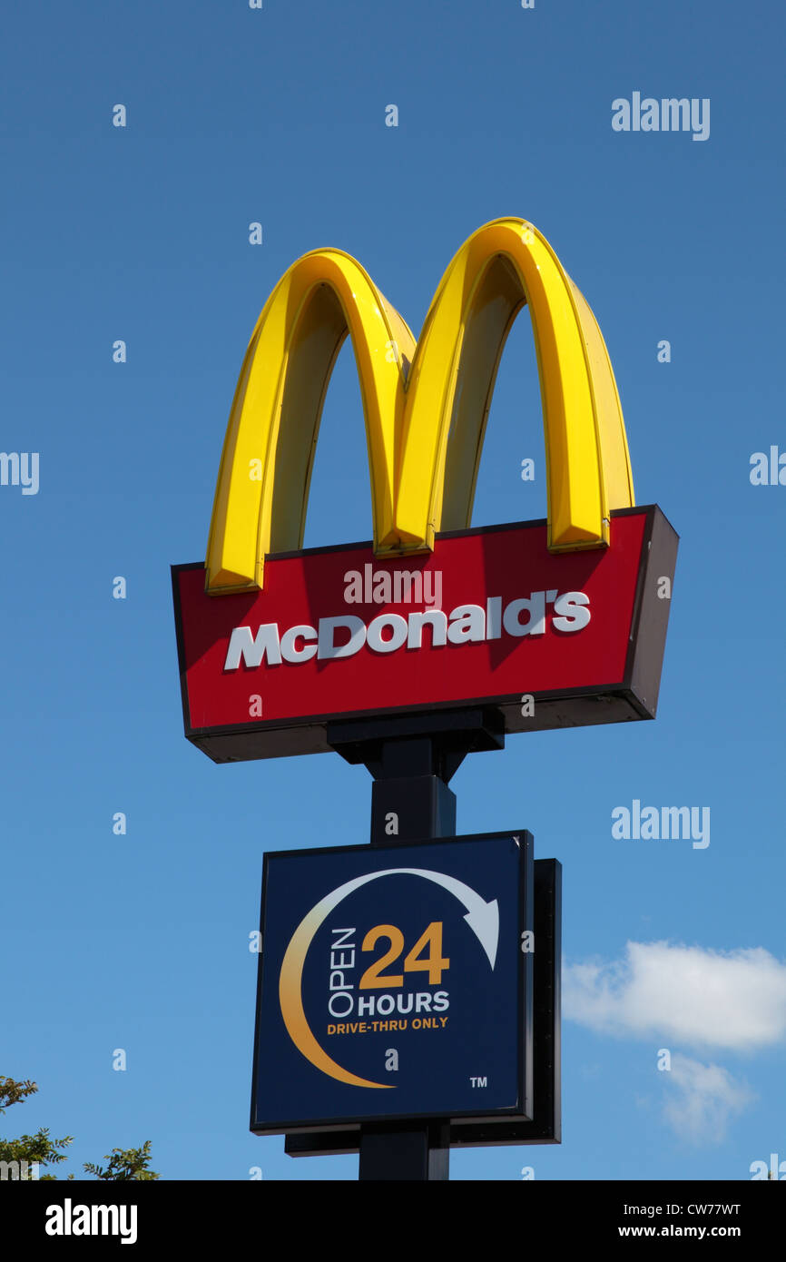 Mcdonalds shop front hi-res stock photography and images - Alamy