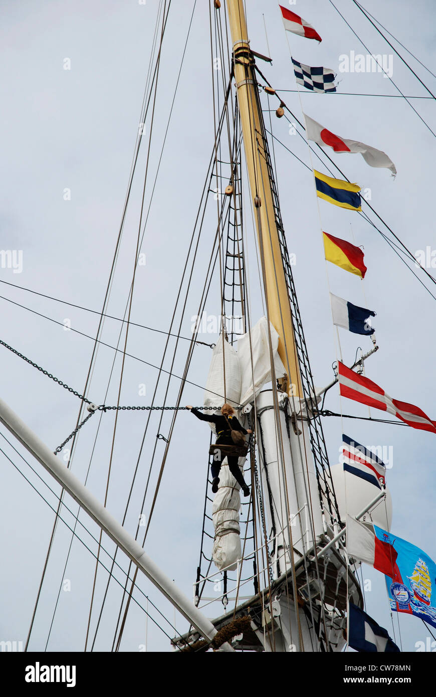 Tall ship rigs hi-res stock photography and images - Alamy
