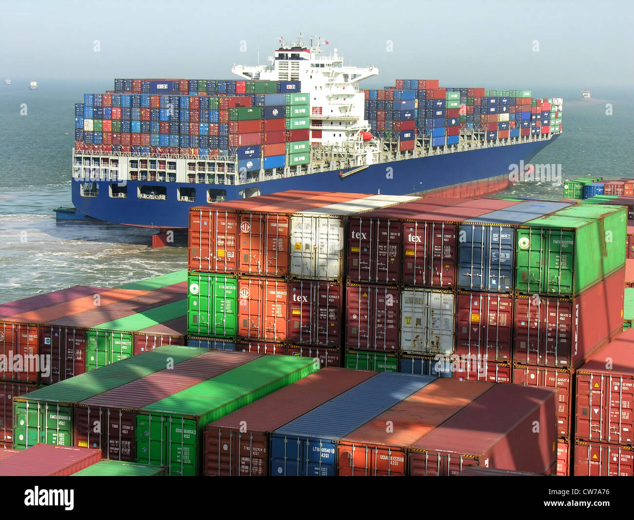 Container shipping ports china hi-res stock photography and images - Alamy