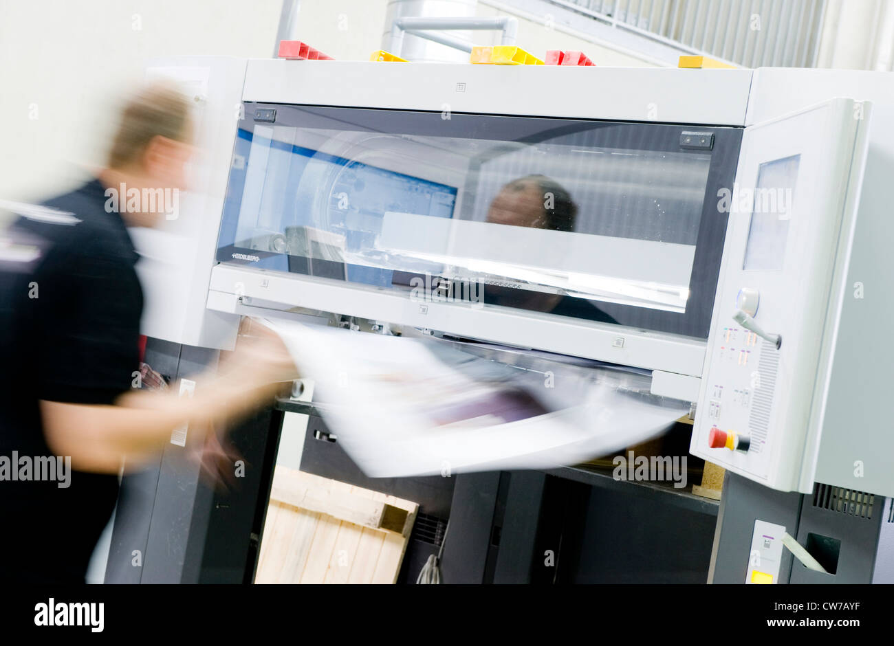 Bustling workplace hi-res stock photography and images - Alamy