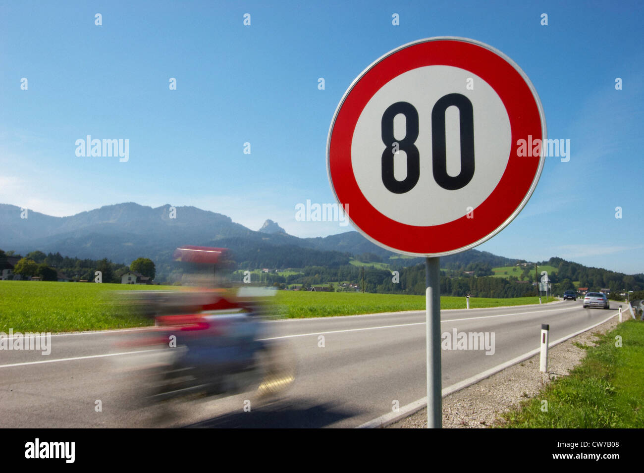 80 kmh speed sign hi-res stock photography and images - Alamy